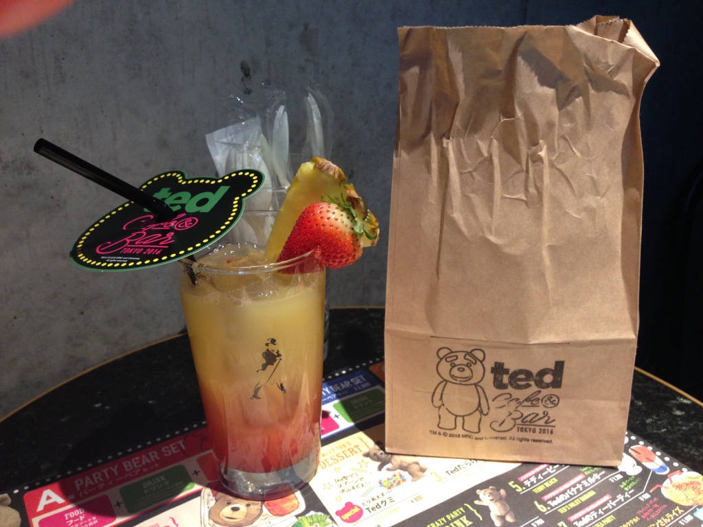 テッド好きなら悶絶必至！話題の『テッドカフェ』in 渋谷 潜入レポート｜くまの定期便